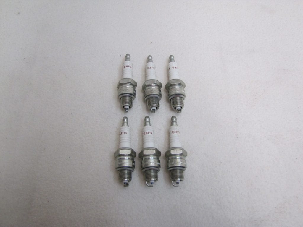Champion Spark Plugs #495 QL87YC 6 Plugs | Express Marine