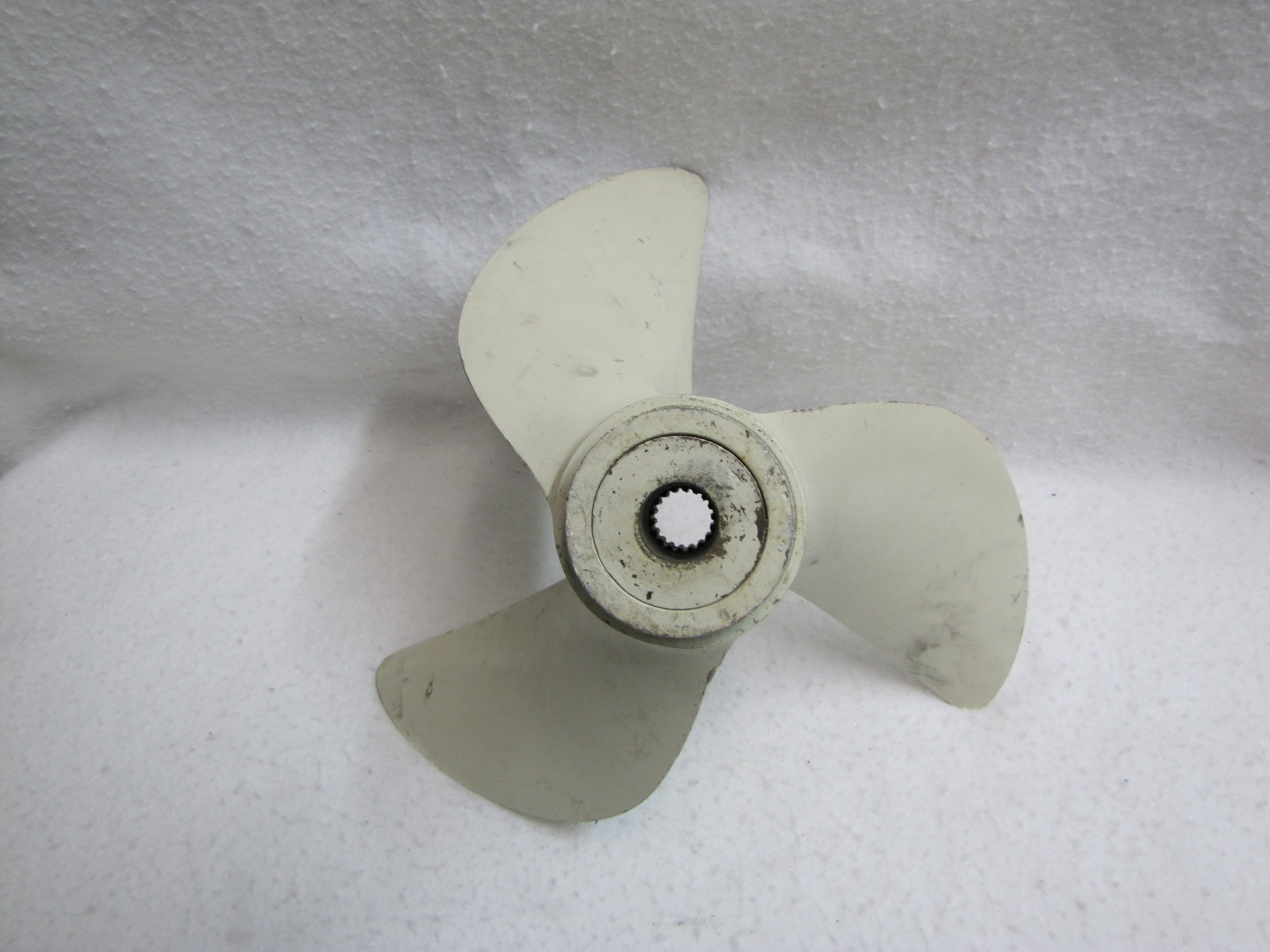 Michigan Wheel Aluminum 13×19 Propeller P-498 | Express Marine